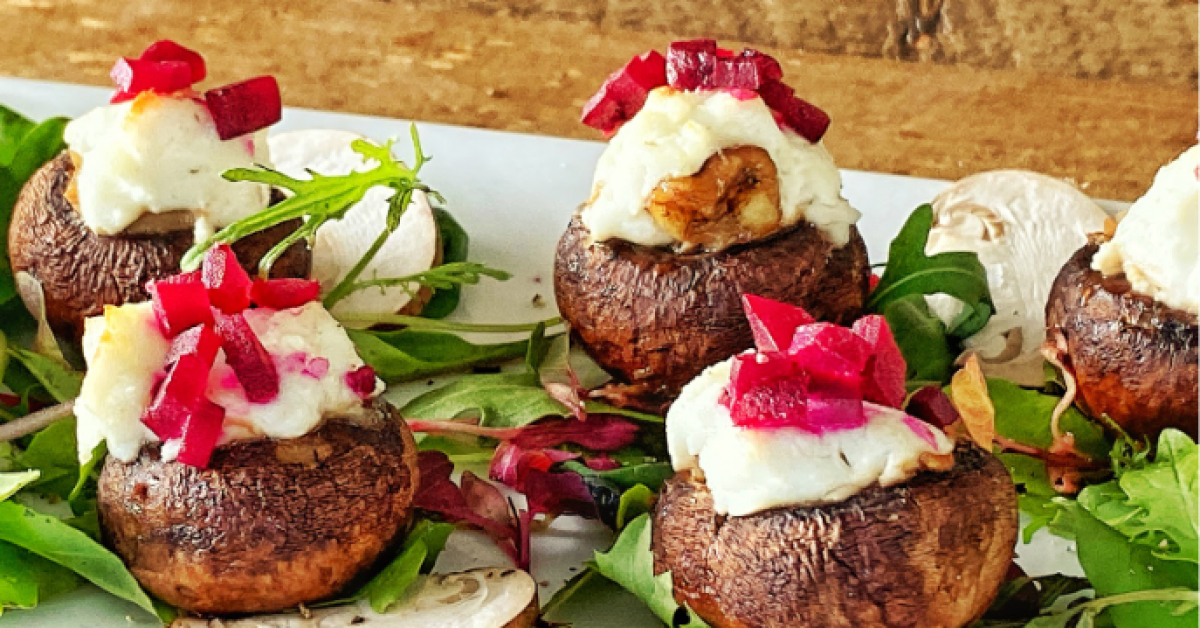 15 Minute Gourmet - Mushrooms with goats cheese and beetroot - Chantal ...